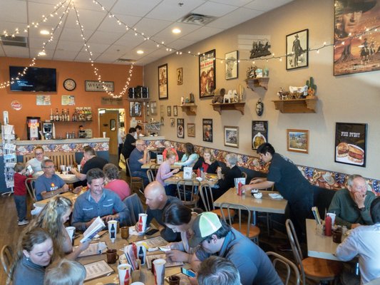 THE WAGON WHEEL DINER - 81 Photos & 129 Reviews - Diners - 2654 Red ...