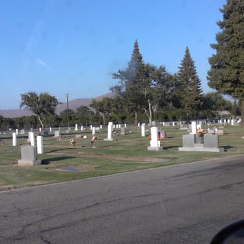 LINDSAY CEMETERY - Updated January 2026 - 639 S Foothill Ave, Lindsay ...