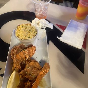 ELEVEN19 KITCHEN & COCKTAILS - Updated December 2025 - 19 Photos & 25 ...