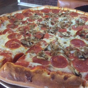 GIOVANNI’S ITALIAN KITCHEN - Updated October 2024 - 95 Photos & 140 ...