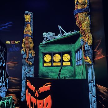 MONSTER MINI GOLF & LASER TAG - Updated September 2024 - 212 Photos ...