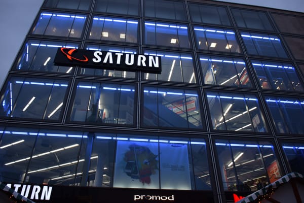 SATURN - Updated June 2026 - 48 Photos & 91 Reviews - Alexanderplatz 3 ...
