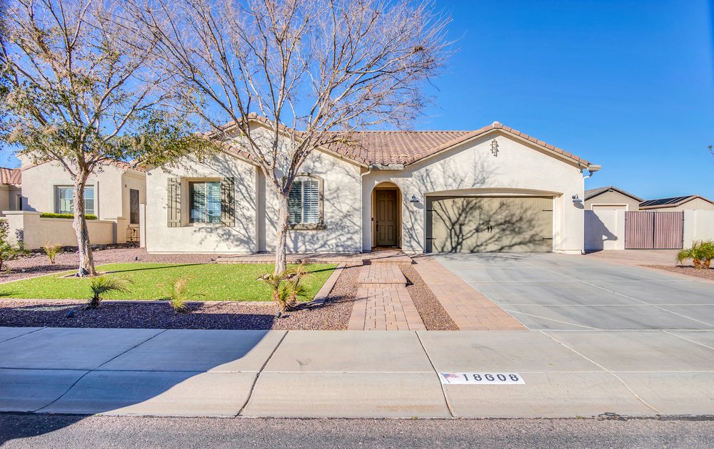 AMY GOBLE - AZREHOME - Updated June 2024 - 12 Photos - 4613 West ...