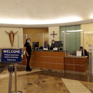 ST. JUDE HOSPITAL NW TOWER CAFETERIA - 30 Photos & 29 Reviews - 101 E ...