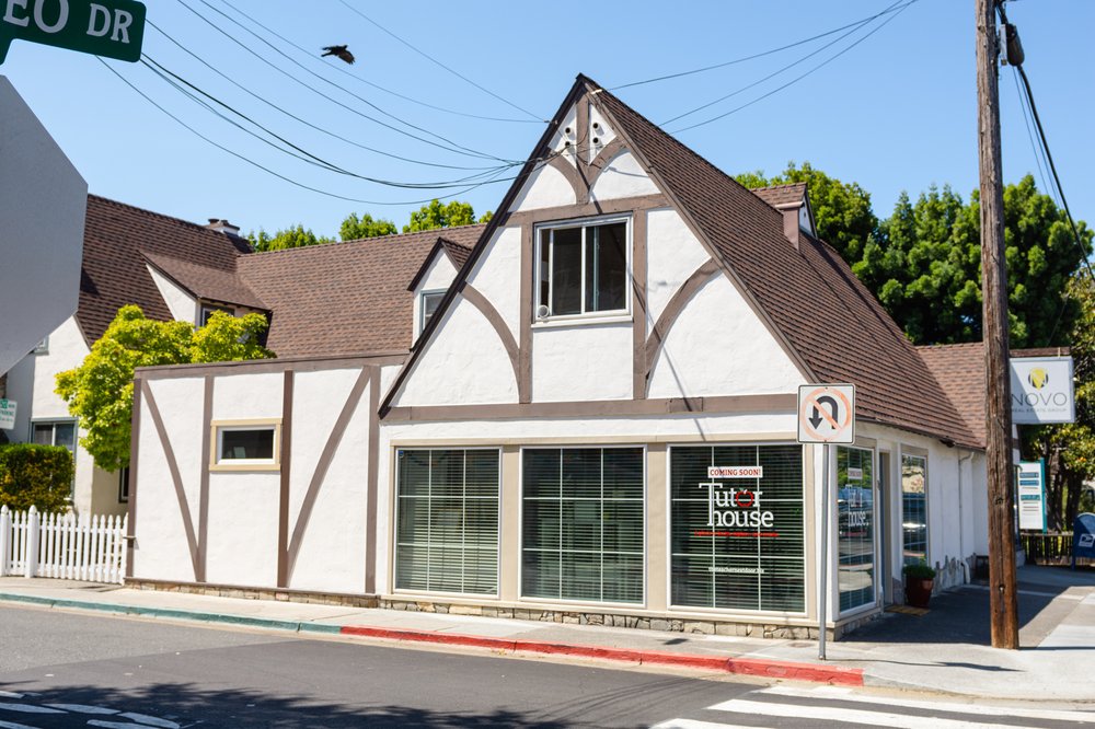 TUTOR HOUSE - Updated July 2025 - 10 Photos - 31 N San Mateo Dr, San ...