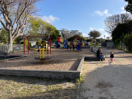 CALEDONIA PARK - Updated January 2026 - 13 Reviews - 141-199 Caledonia ...