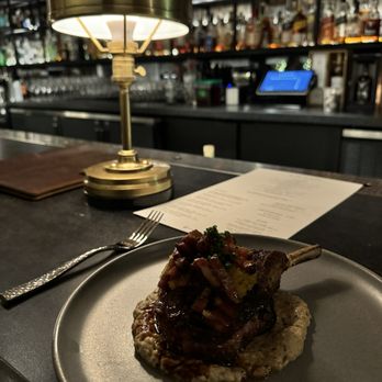 SLOPE ROOM - Updated January 2025 - 274 Photos & 133 Reviews - 352 E ...