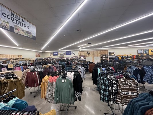 C-A-L RANCH STORES - Updated July 2025 - 17 Photos - 6363 E 22nd St ...