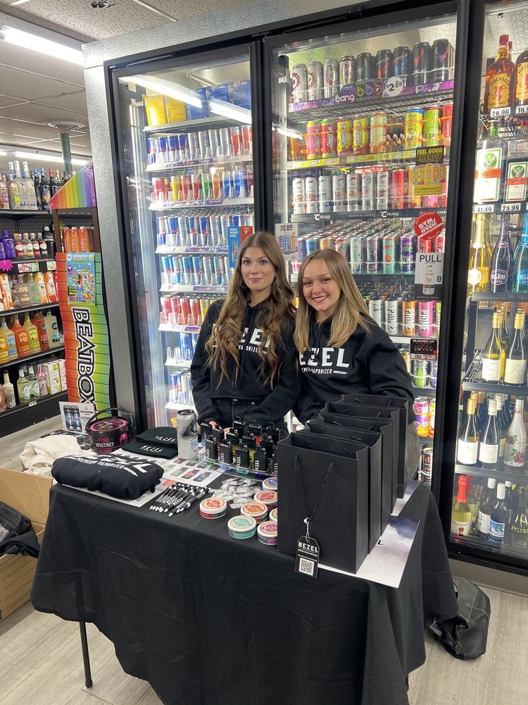 BIG TEN PARTY STORES - OKEMOS - Updated November 2025 - 16 Photos ...