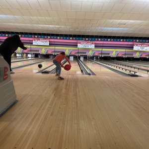 FAMILY BOWLAWAY - Updated October 2025 - 10 Photos & 11 Reviews - 540 ...