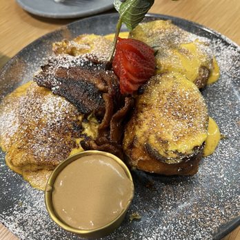 D-D DELIGHT RESTAURANT - Updated April 2025 - 2732 Photos & 1087 ...