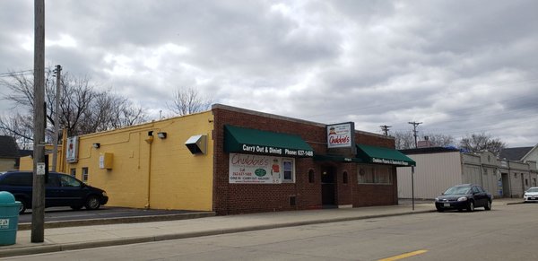 CHUBBIES PIZZERIA - 31 Photos & 35 Reviews - Pizza - 619 High St ...