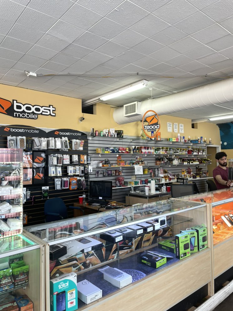 VIP SMOKE & WIRELESS COLLEGE HILL - Updated August 2025 - 5854 Hamilton ...