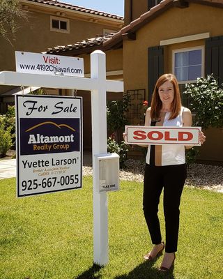 YVETTE LARSON - REALTOR - Contact Agent - 22 Photos - Real Estate ...