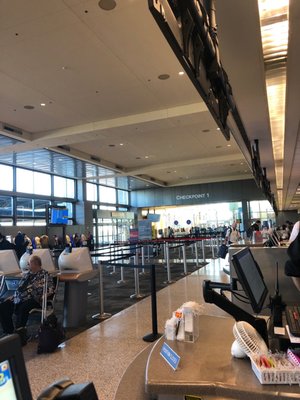TSA CHECKPOINT 3 - AUSTIN-BERGSTROM INTERNATIONAL AIRPORT - Updated ...
