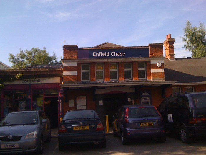 ENFIELD CHASE RAILWAY STATION - Updated April 2024 - Windmill Hill ...