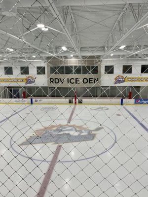 RDV SPORTSPLEX ICE DEN - 34 Photos & 29 Reviews - 8701 Maitland Summit ...