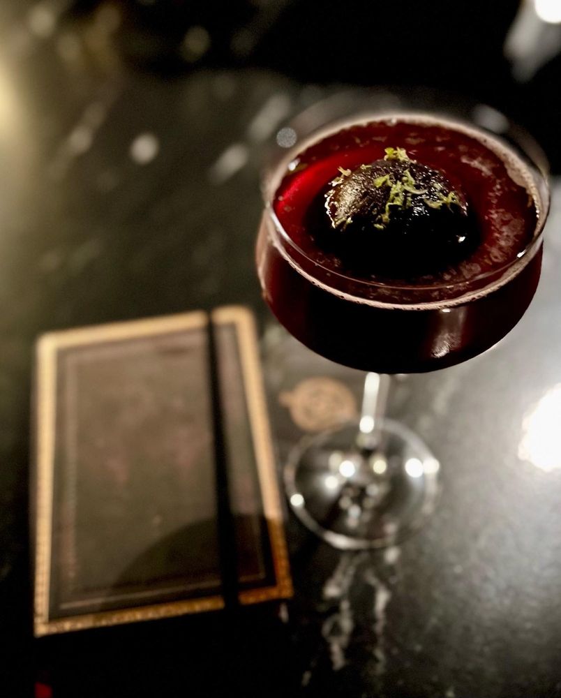 HECATE - 113 Photos & 64 Reviews - Public Alley 443, Boston ...