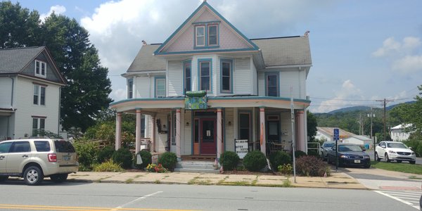 THE PICKLE NICKEL - 36 Photos & 31 Reviews - 119 N Baltimore St ...