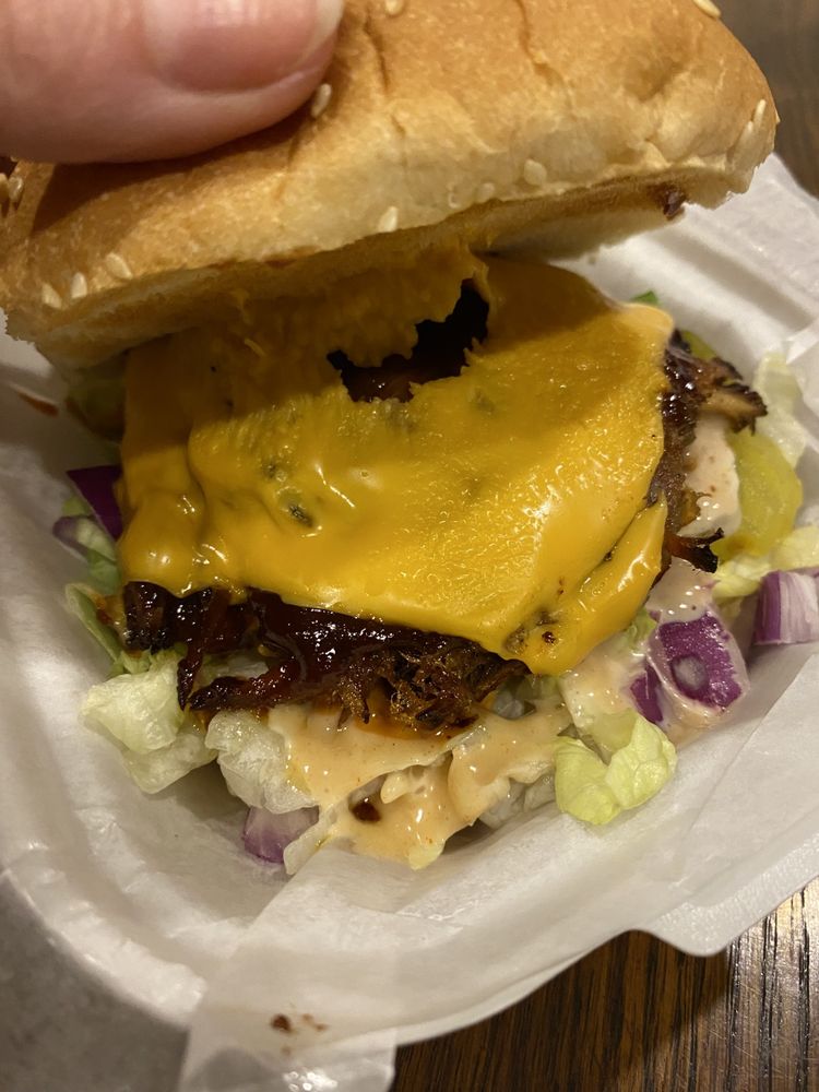 GRILLIES - Updated July 2025 - 19 Photos & 10 Reviews - 10626 Bayview ...