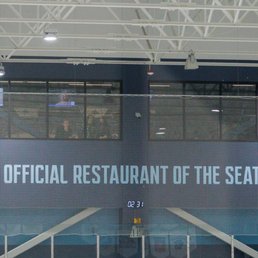 32 BAR & GRILL - Updated December 2025 - 125 Photos & 86 Reviews ...