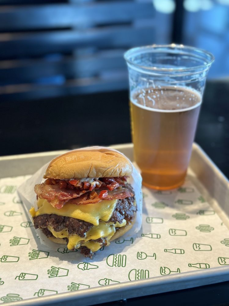 SHAKE SHACK DALLAS, PRESTON ROYAL - Updated December 2025 - 136 Photos ...