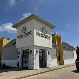 EGG REPUBLIC - Updated January 2026 - 157 Photos & 138 Reviews - 511 Chancellor Dr, Bloomington ...