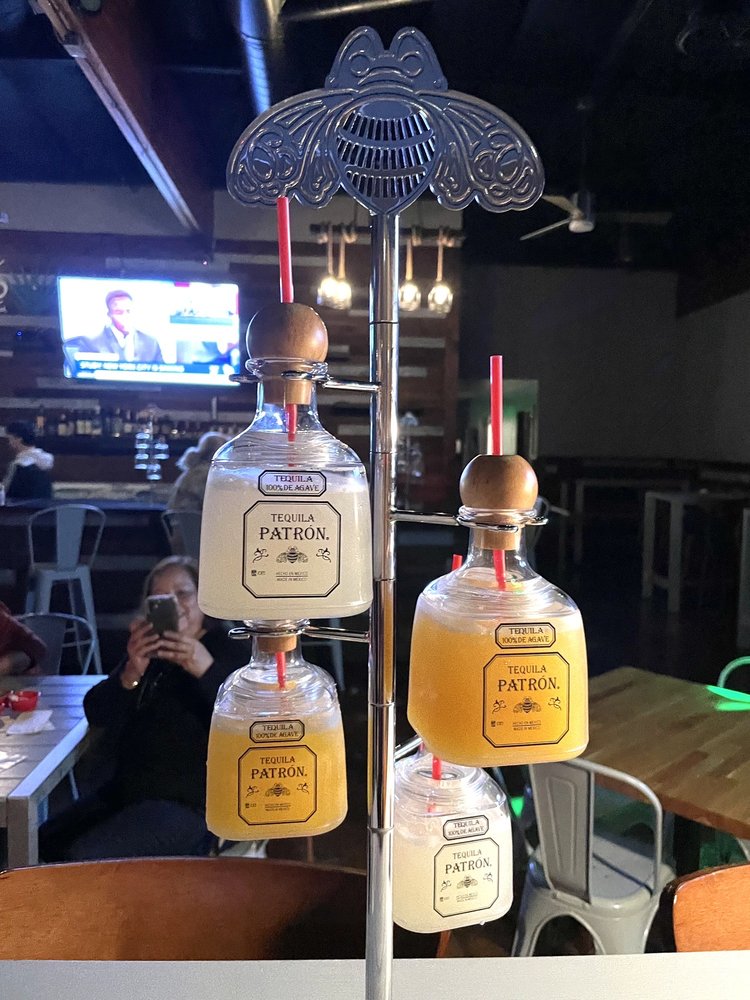 Evaga Lounge, Oceanside | Roadtrippers
