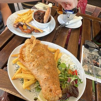 THE CASTLE TAVERN - Updated March 2025 - 48 Photos & 51 Reviews - 1 ...