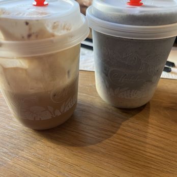 COFFEEHOLIC HOUSE - Updated March 2025 - 559 Photos & 220 Reviews ...