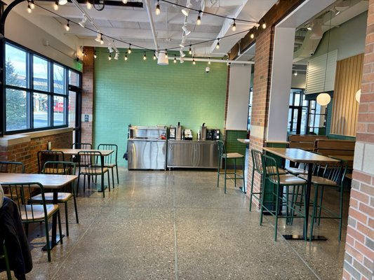 SHAKE SHACK NOVI - Updated December 2025 - 24 Photos & 13 Reviews ...