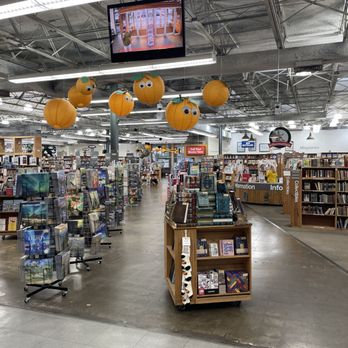 HALF PRICE BOOKS - Updated April 2025 - 223 Photos & 434 Reviews - 5803 ...