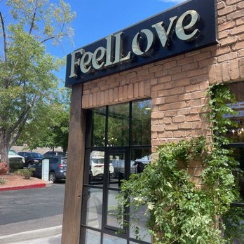 CAFE FEELLOVE - Updated May 2024 - 300 Photos & 142 Reviews - 2 W St ...