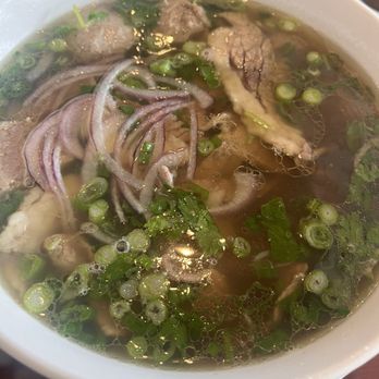 PHO VIETZ - Updated October 2024 - 138 Photos & 61 Reviews - 4906 Maple ...