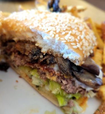 FOX BURGER - Updated October 2025 - 84 Photos & 77 Reviews - 6423 112 ...