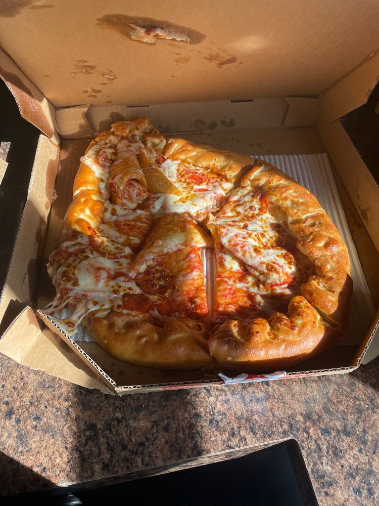 PIZZA HUT - Updated October 2025 - 16 Photos & 36 Reviews - 3222 ...