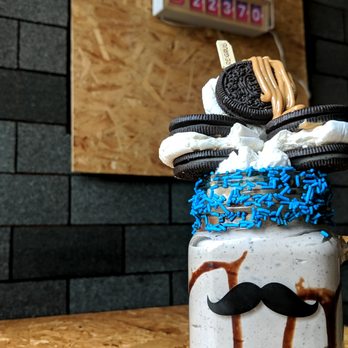 REGRUB BURGER BAR - Updated January 2026 - 208 Photos & 189 Reviews ...