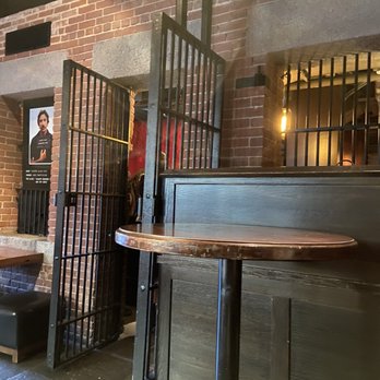 ALIBI - Updated September 2024 - 168 Photos & 427 Reviews - 215 Charles ...