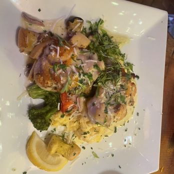 THE GARLIC - Updated July 2024 - 2318 Photos & 1746 Reviews - 556 E ...