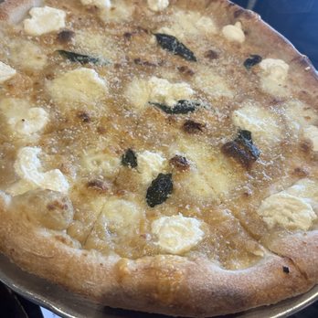 JOHNNY RAD’S PIZZERIA TAVERN - Updated May 2025 - 305 Photos & 436 ...