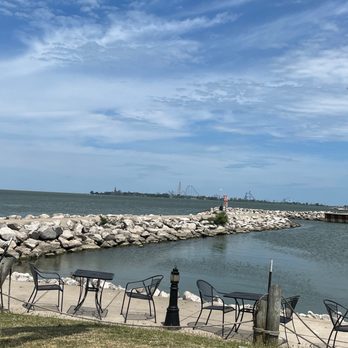 DOCKSIDE CAFE - Updated July 2025 - 229 Photos & 214 Reviews - 611 W ...