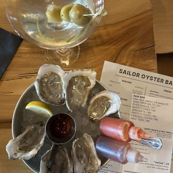 SAILOR OYSTER BAR - Updated September 2025 - 302 Photos & 296 Reviews ...