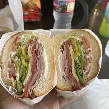 LA BORGATA ITALIAN DELI - Updated June 2024 - 192 Photos & 265 Reviews ...