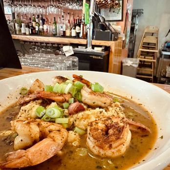 MAGNOLIA & MAY - Updated August 2024 - 217 Photos & 97 Reviews - 718 Mt ...