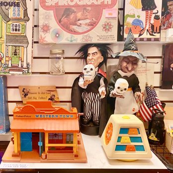 ORANGE DRACULA - Updated November 2025 - 51 Photos & 25 Reviews - 1501 Pike Pl, Seattle ...