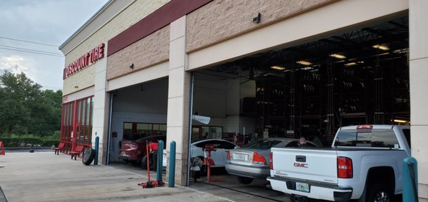 DISCOUNT TIRE - Updated March 2026 - 39 Photos & 72 Reviews - 6975 US ...