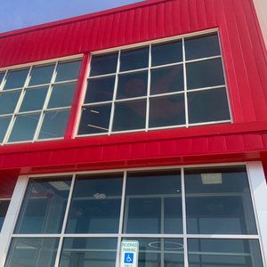 IFLY DETROIT - 59 Photos - 26975 Adell Center Dr, Novi, Michigan ...