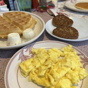 MAPLE HOUSE CAFÉ - Updated June 2024 - 103 Photos & 195 Reviews - 11400 ...