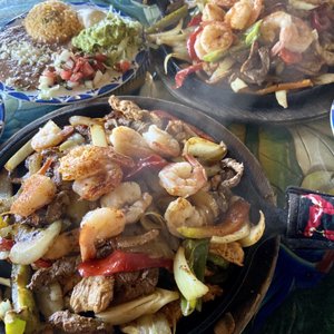 El Tenampa Mexican Restaurant - Takeout & Delivery - 505 Photos & 563 ...