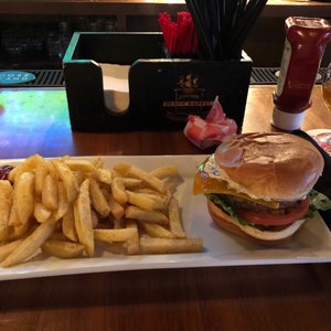 UNION PUB - 160 Photos & 355 Reviews - Pubs - 201 Massachusetts Ave NE ...